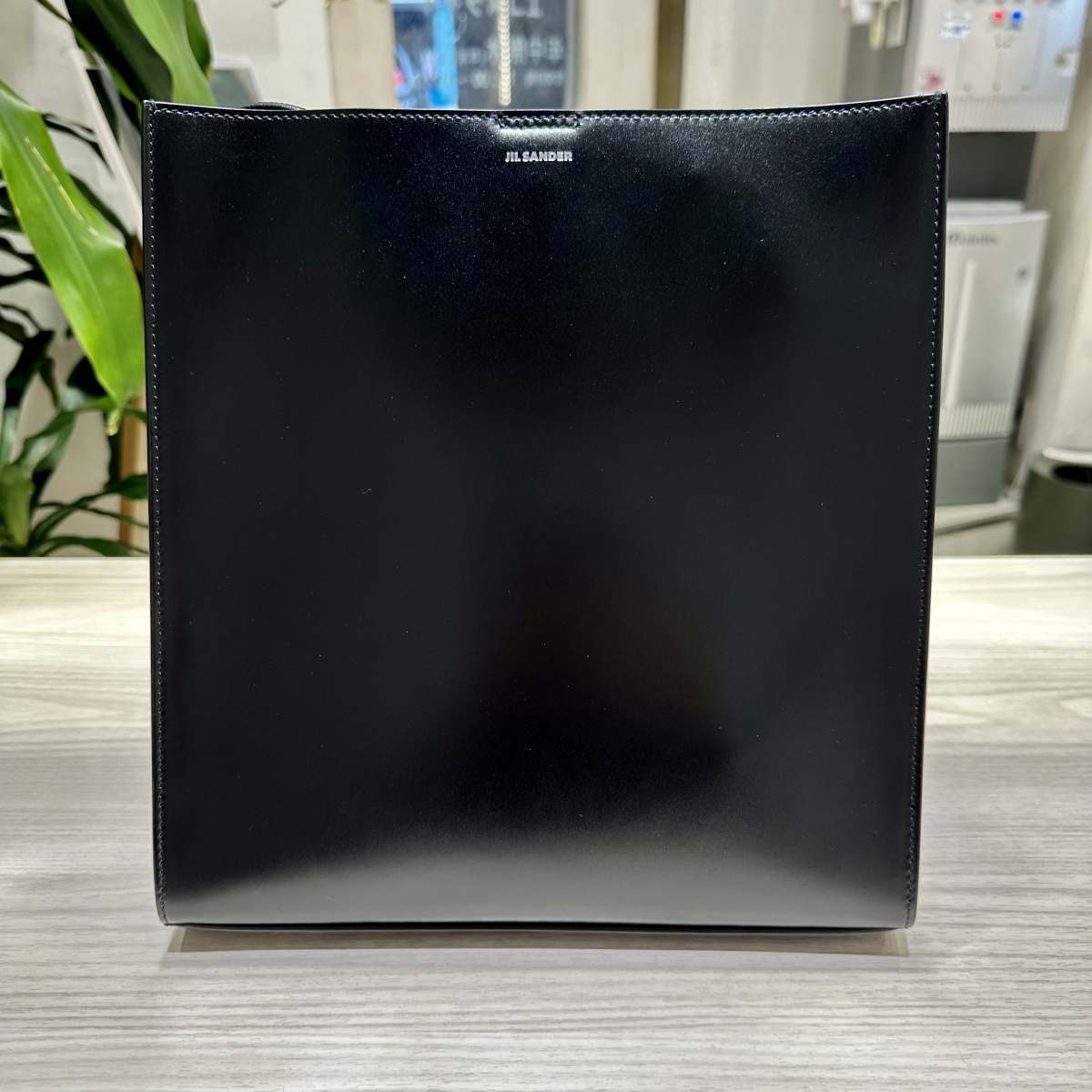 ジルサンダーを渋谷で買取。ショルダーバッグ、TANGLEミディアムを買取りました。 買取価格・実績 2023年2月18日公開情報｜ブランド買取の【エコスタイル】